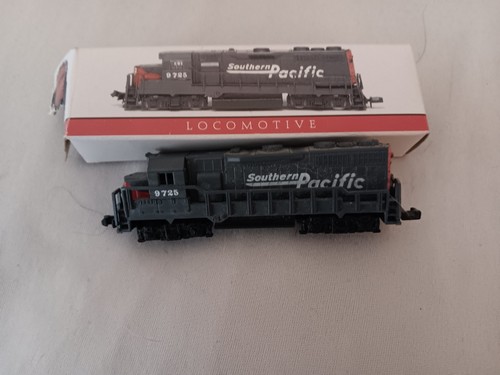 SOUTHERN PACIFIC LOCOMOTIVE #9725 Model Train Toy #418 High Speed N ...