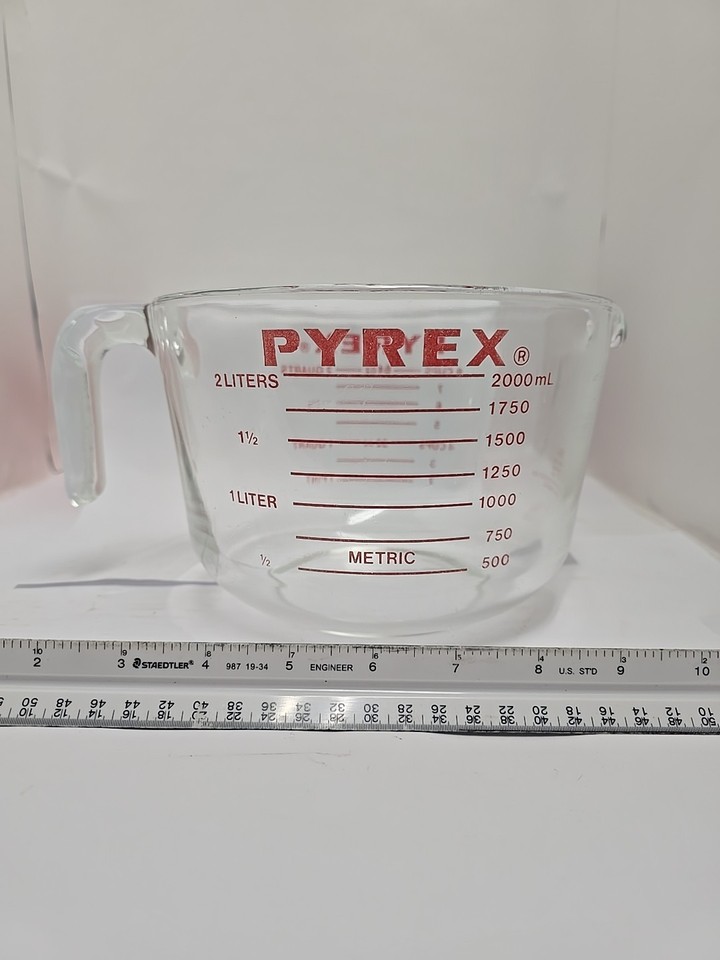Vintage PYREX 8 Cup Glass Measuring Cup High-Quality Good Overall ...