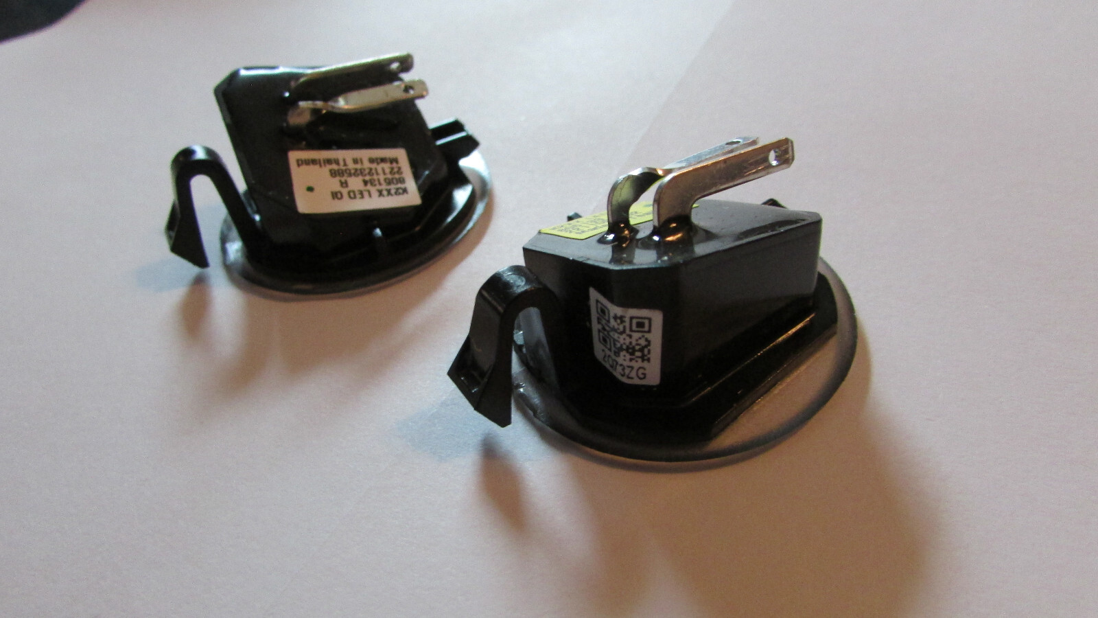 GM # 23463326 & 23463325 OUTSIDE MIRROR PUDDLE COURTESY LIGHTS * TAKE ...