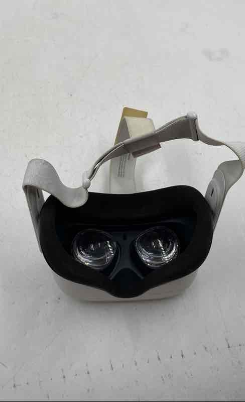 Oculus White Gaming Virtual Reality Headset System With 2 Controllers ...