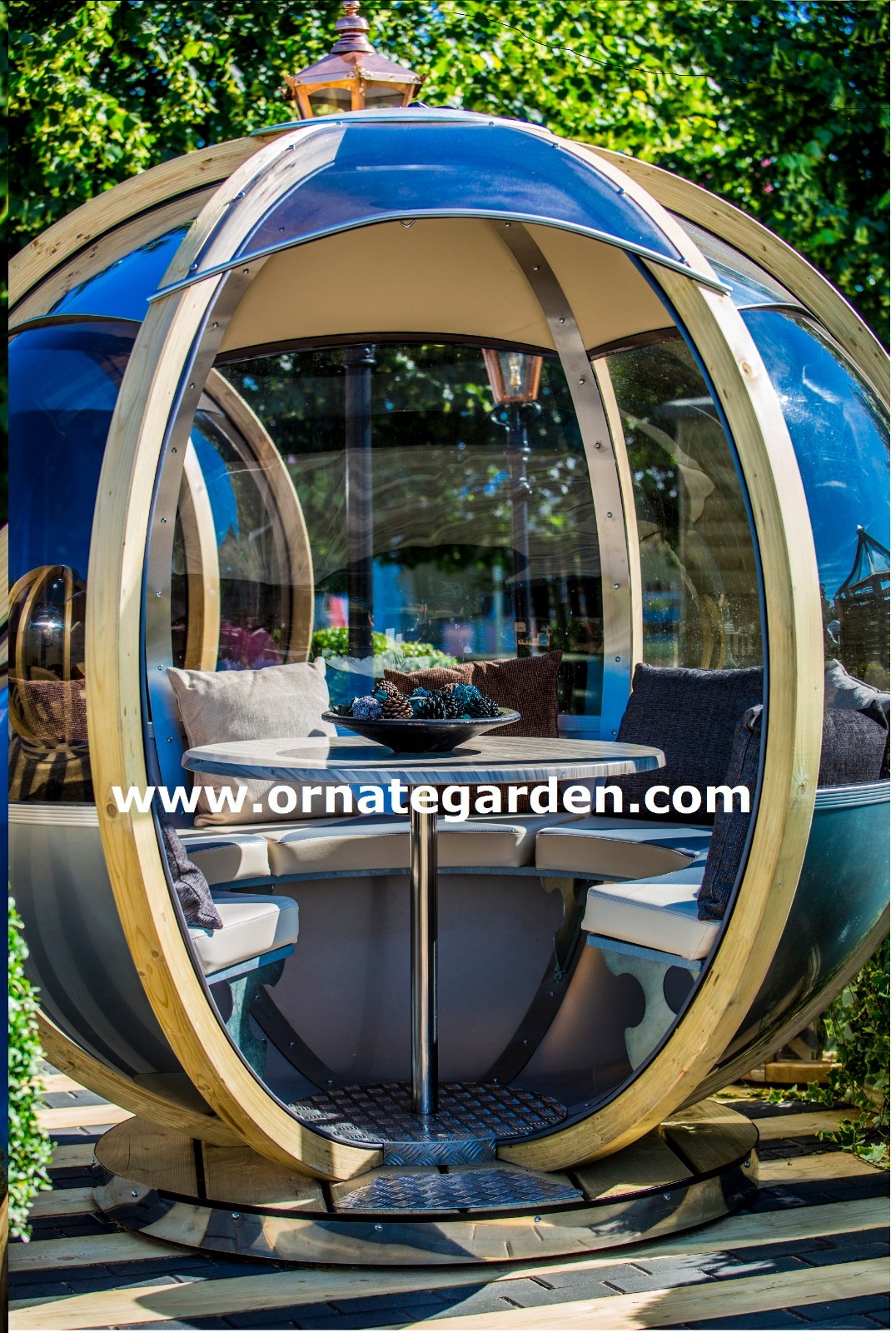 Rotating Seater Sphere Garden Pod Building | eBay UK