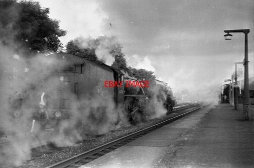 PHOTO LMS BLACK FIVE LOCO NO 44781 AT CARNFORTH IN 1968 (2) | eBay