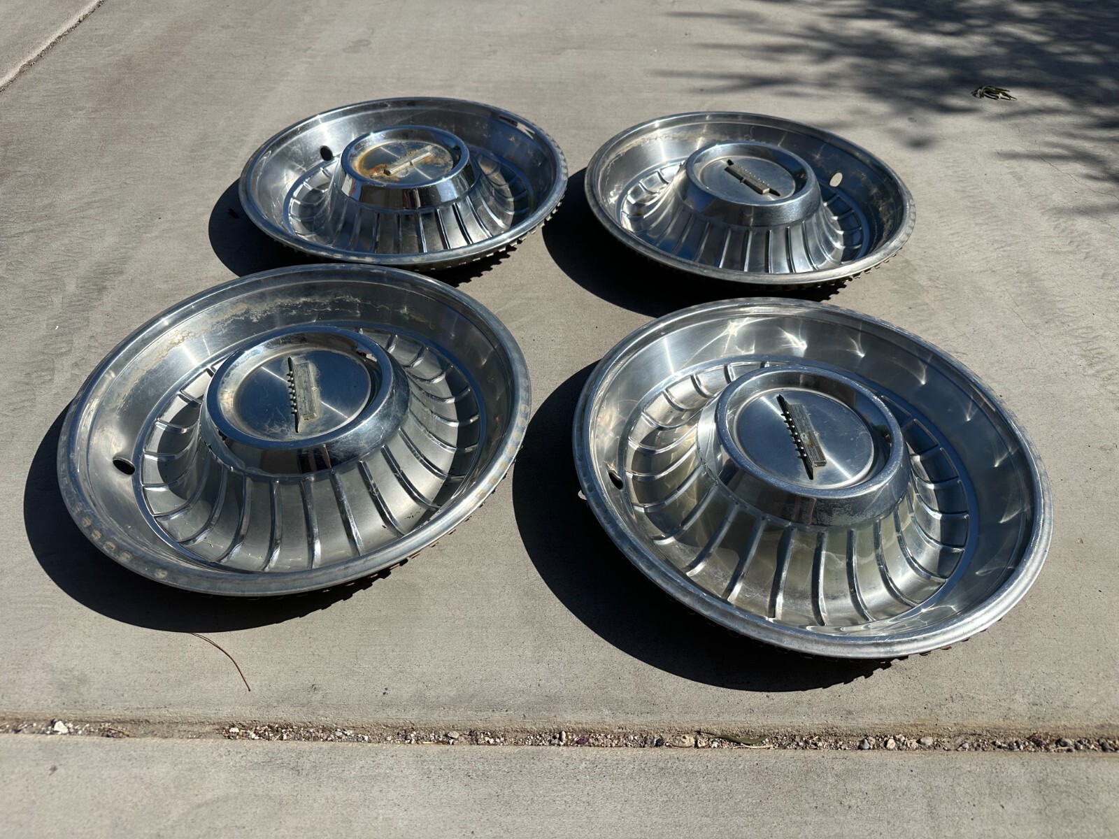 SET OF 4 1962 CADILLAC ORIGINAL HUBCAPS OEM | eBay