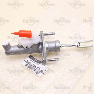 New Genuine OEM NISSAN INFINITI Clutch Master Cylinder Assy 350Z G35 ...