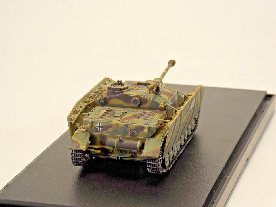 Sturmgeschütz StuG IV Tank. Italy 1944. Dragon Armor 60115. 1/72 Scale ...