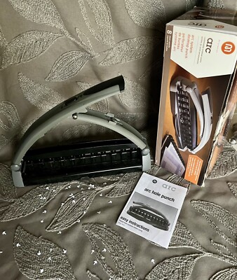 Staples Arc Customizable Notebook System Desktop Punch 8 Sheet Capacity ...