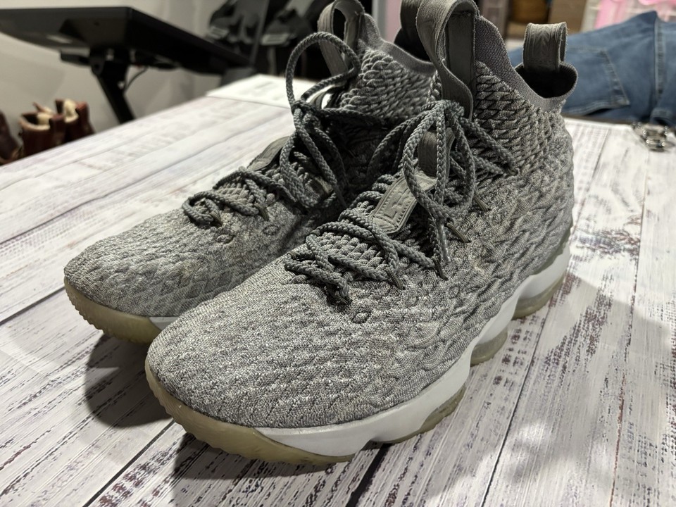 Mens Nike LeBron 15 Shoes Size 10.5 City Edition Wolf Gray GREAT ...