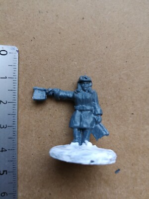 SOVIET SIGNAL WOMAN/FINNISH WINTER WAR WW2 BAKER COMPANY METAL ...