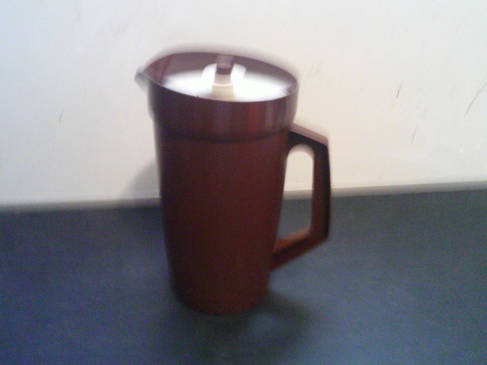 Vintage Brown Tupperware 2-Qt Pitcher 800-10 Push Button Lid | eBay