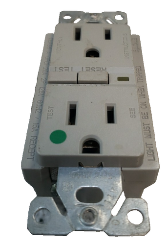 Hospital Grade/GFCI Receptacle CLASS A/ GFCI/ 20A/ 2P/ 125V/60HZ/15A ...
