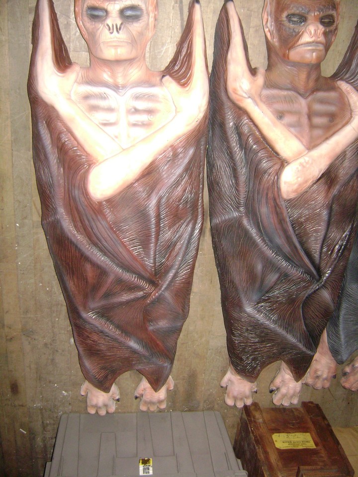 HALLOWEEN PROP HAUNTED HOUSE HANGING VAMPIRE DRACULA FIGURE | eBay