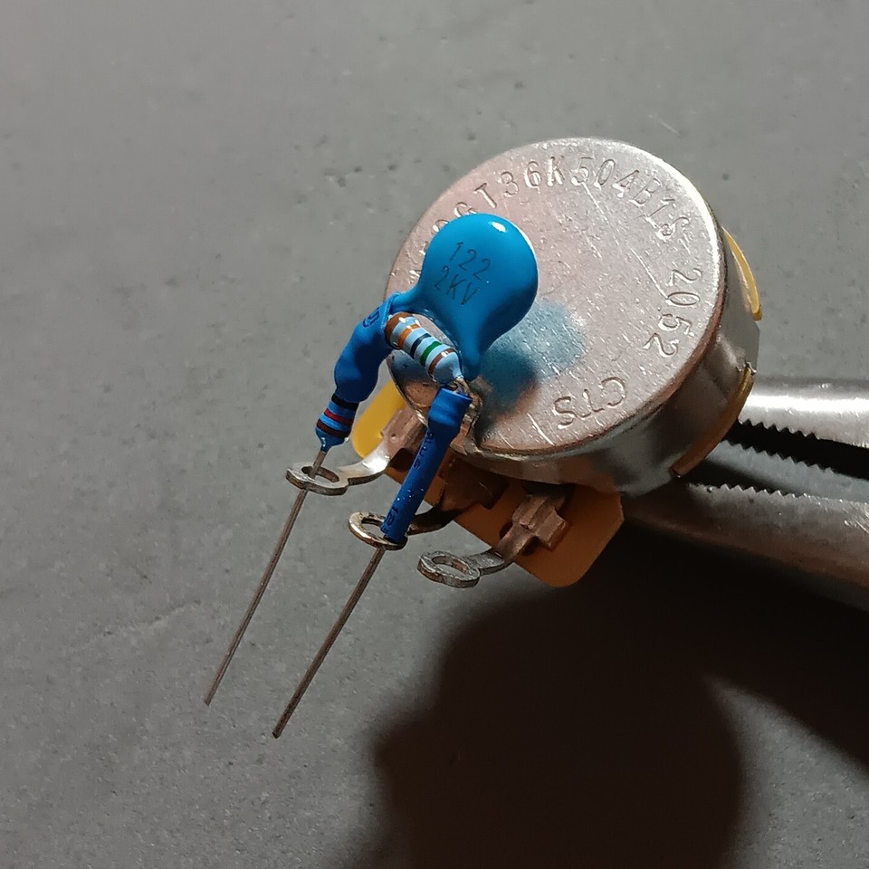 TREBLE BLEED "Fender Spec 8" 1.2nF Coated Ceramic Cap, 150K DALE CF ...