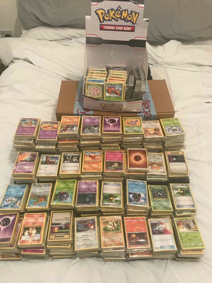 1000 Pokemon Official Cards Bulk Lot - Common, Uncommons + 10 HOLOS ...