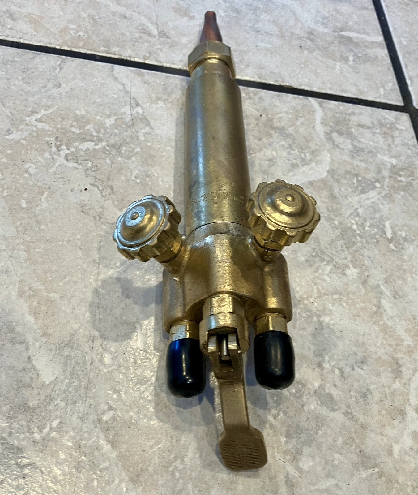 Victor MT204 Short Barrel Machine Cutting Torch & Victoria Cutting Tip ...