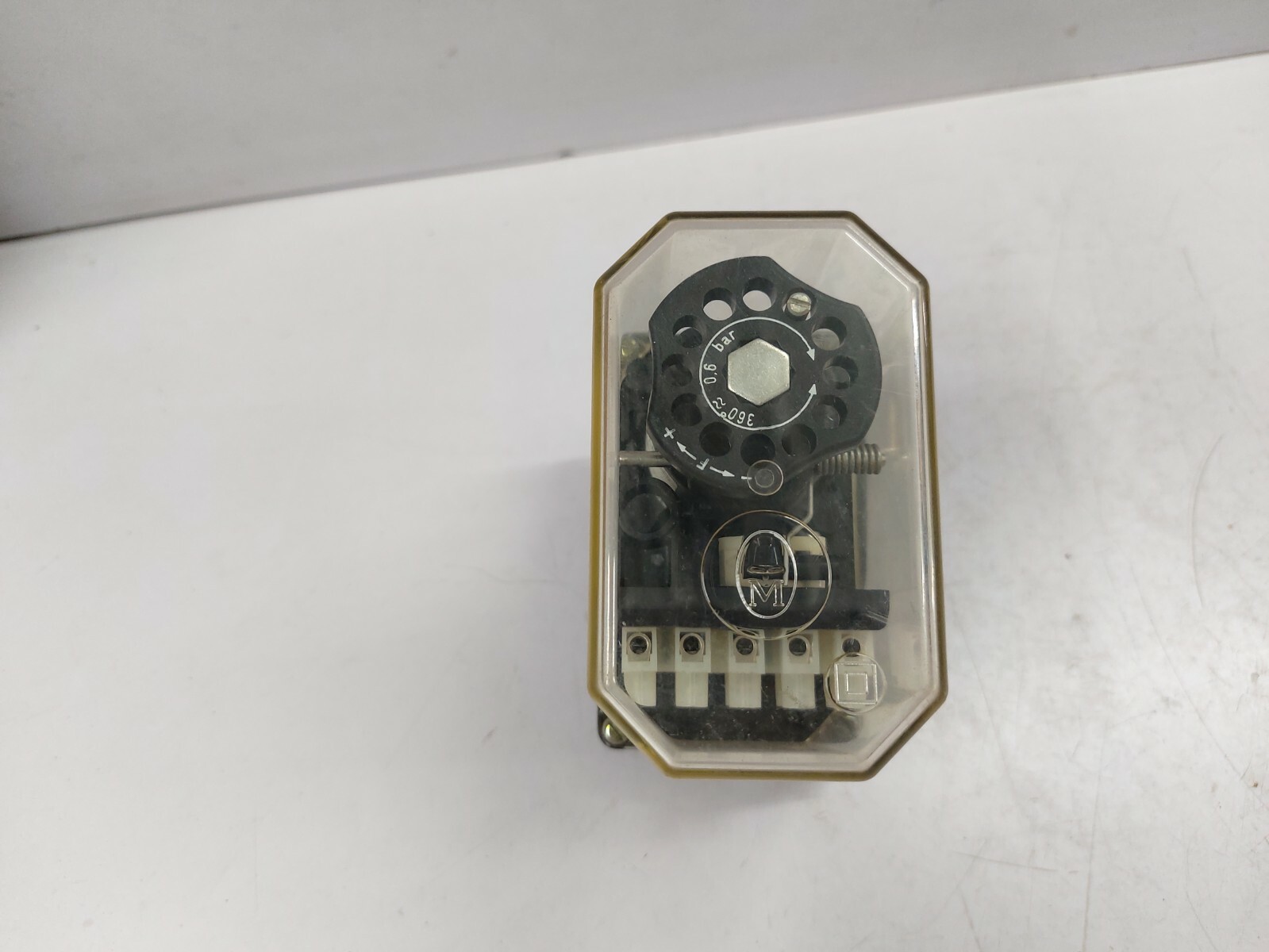 Klockner Moeller MCS11 Pressure Switch 11 Bar AC15;230V/21 | eBay