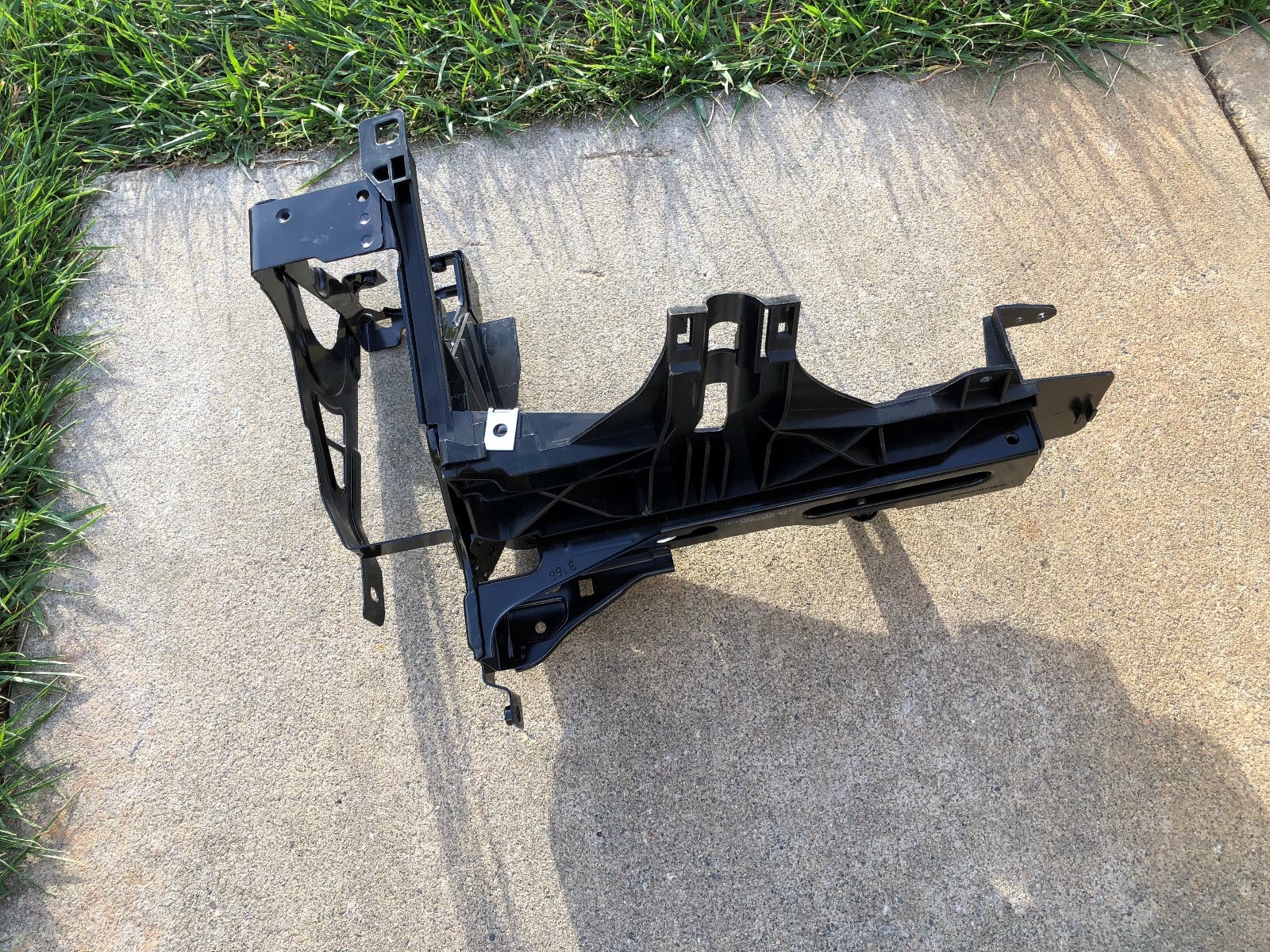 2011-2016 BMW F10 M5 528i 535i 535d 550i 550 535 headlight latch lock ...