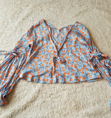 Free People Boho Balloon Sleeve Top Size Cropped Flowy XS Cherry Print ...