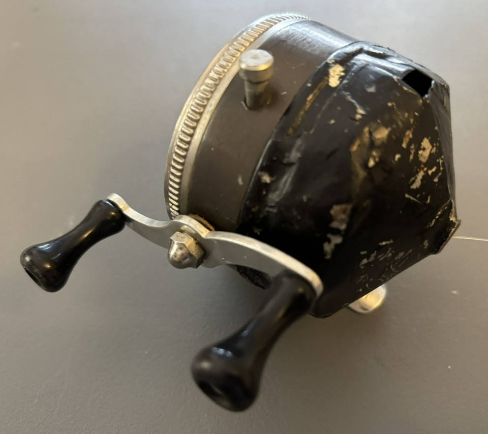 Old Vintage ZEBCO II Spincast Reel gray swirled ball thumber+Zebco De ...