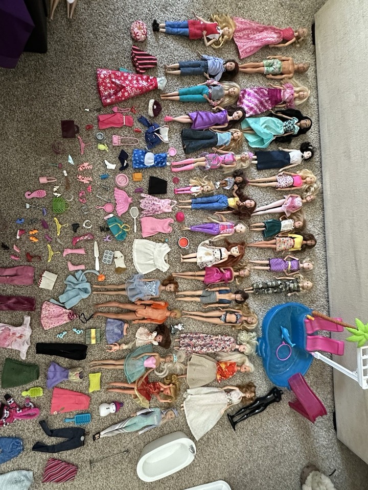 Huge Lot! 35 Barbie and Assorted Fashion Dolls Plus Accessories ...
