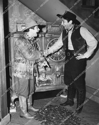crp-6251 1942 Joe E Brown, Victor Jory hit jackpot vintage slot machine ...