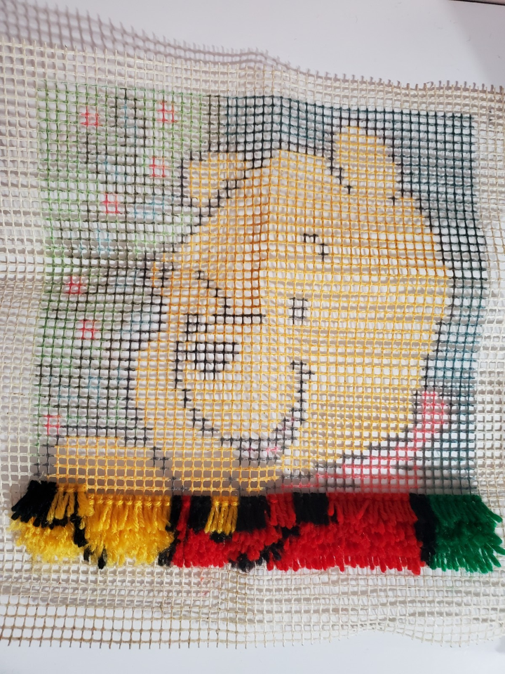 Caron Winnie the Pooh WP0008 Christmas latch hook yarn canvas work kit ...