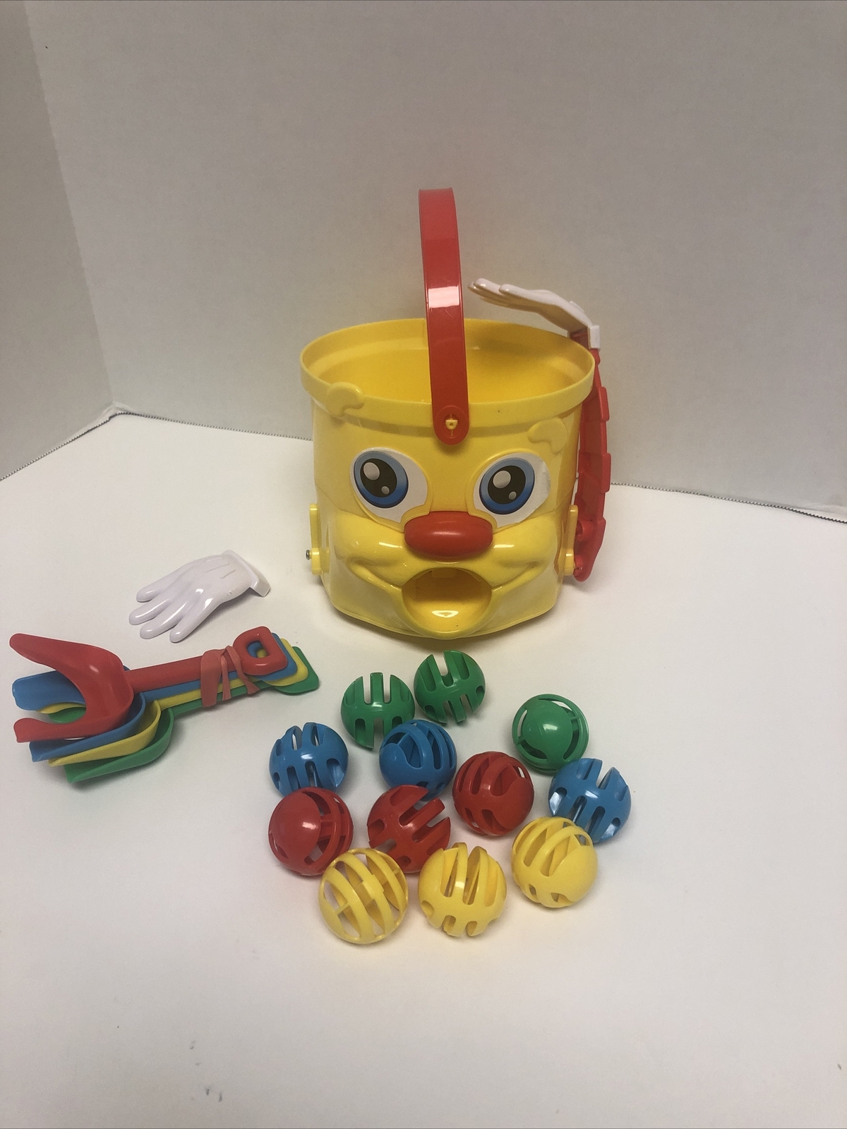 90s Bucket Toy