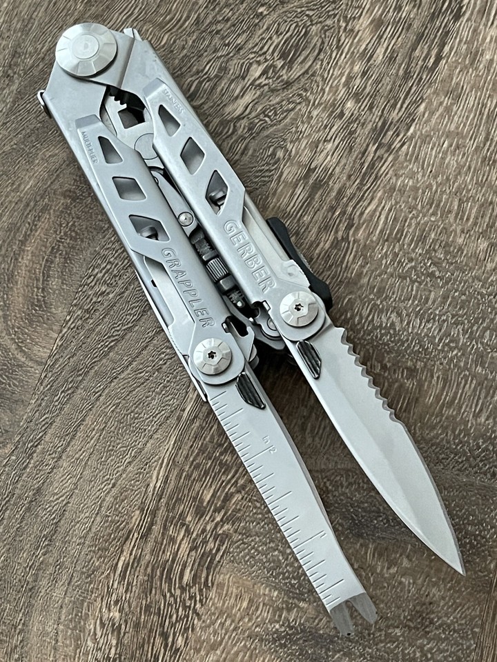 Gerber Grappler Multi-Plier. Multi tool w/locking pliers. Mint ...
