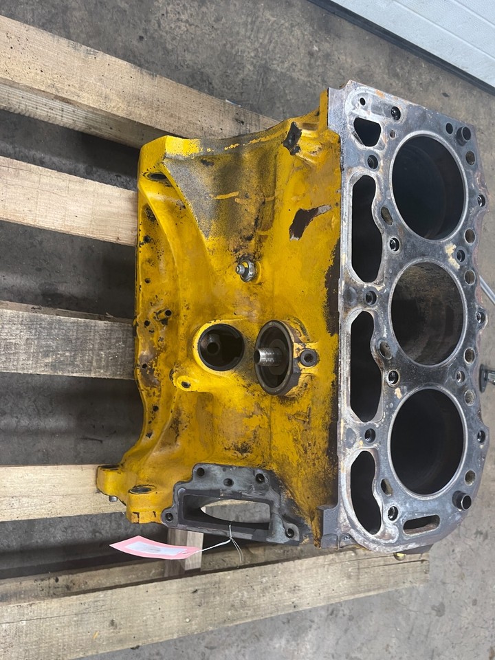 Ford 231 Gas Tractor Engine Block D5NN6015F 3000 | eBay