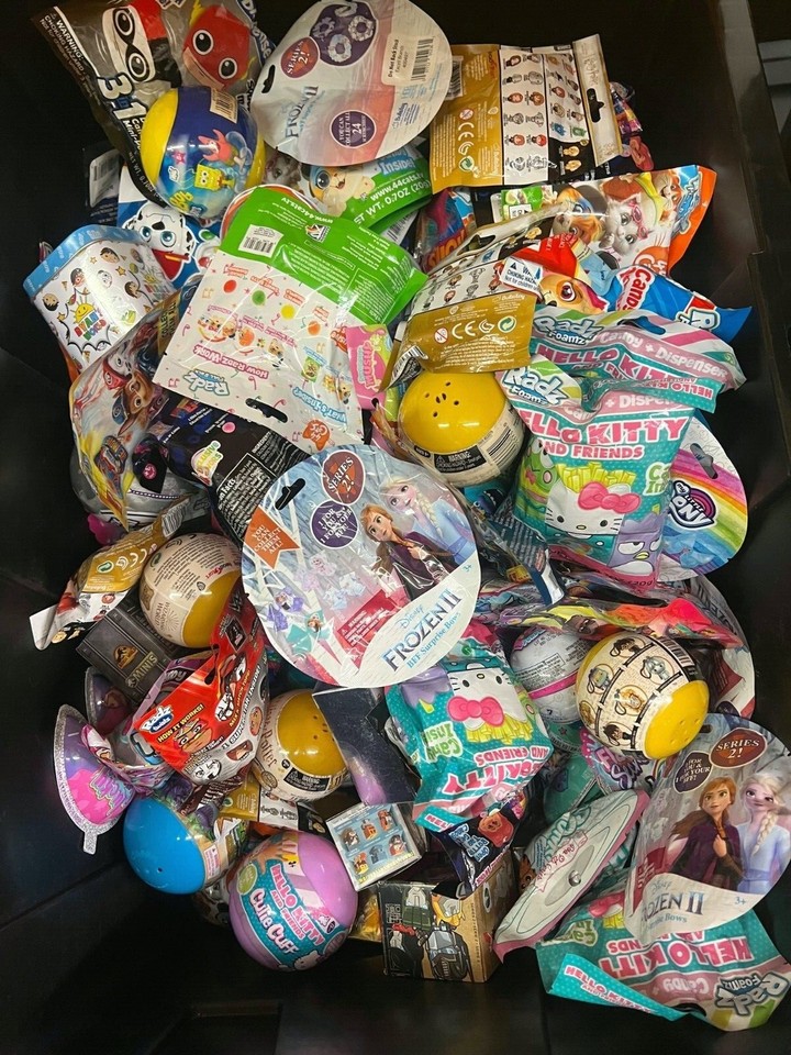 SURPRISE BLIND BAG RANDOM LOT LOL Frozen Minecraft Halo Marvel Freddy's ...