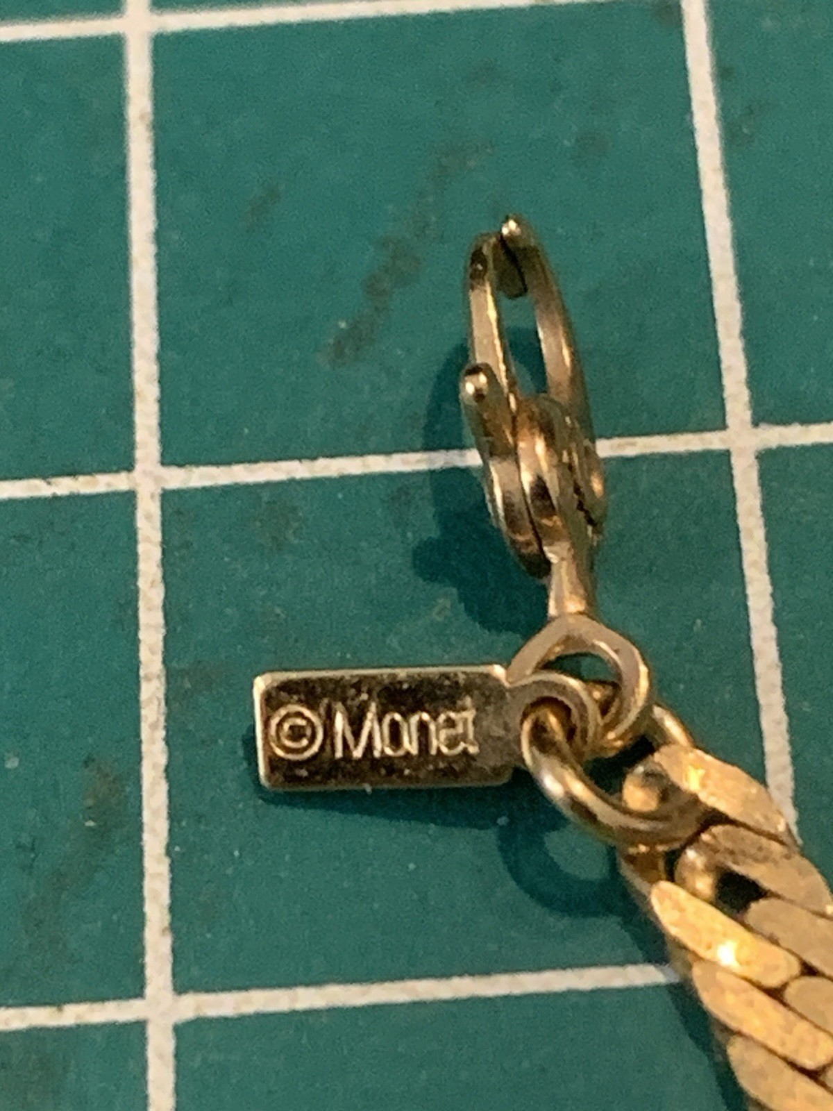 Monet Herringbone Goldtone Necklace 27” Approx - Gem