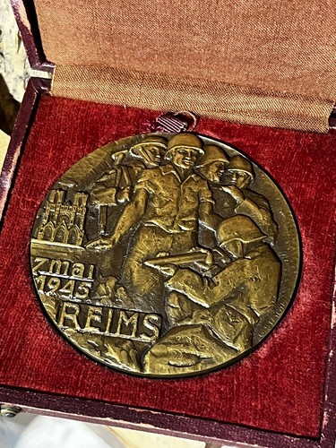 1945 May 7th Reims Germans surrendered 68mm medal by Simon ww2 | eBay