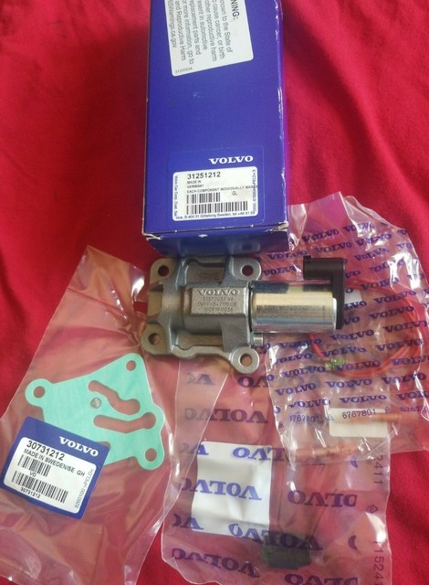 One Genuine Engine Variable Timing Solenoid 31251212 for Volvo for sale ...