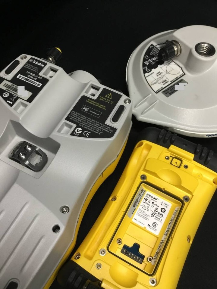 Trimble R5 Trimble GPS Surveying GNSS System NOMAD Data Collector ...