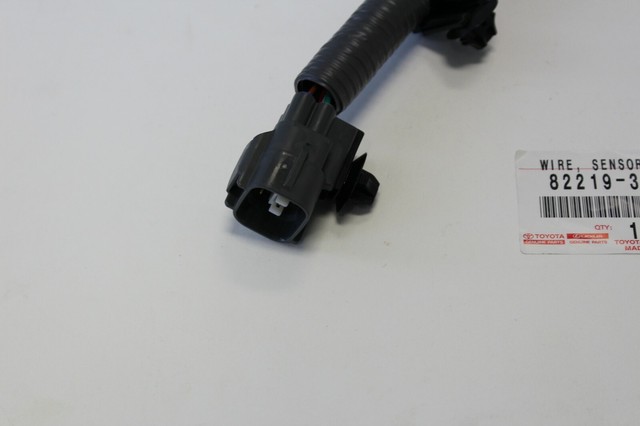 82219-35020 Toyota Wire Sensor 8221935020 Genuine OEM Part for sale ...