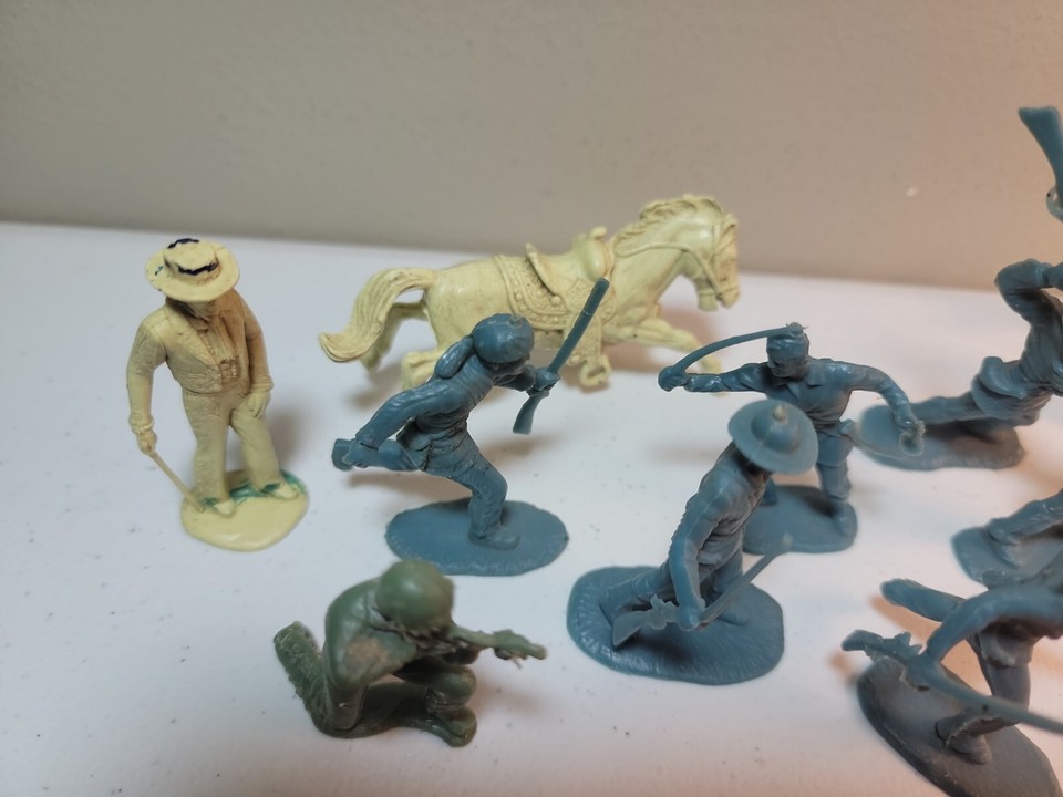 Lot of 34 Vintage Louis Marx Warriors Of The World figures-FREE ...