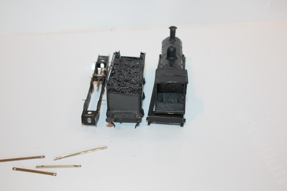 4mm OO BR Ex LSWR 700 Class 0-6-0 Brass Kit Built Loco Body & Chassis ...