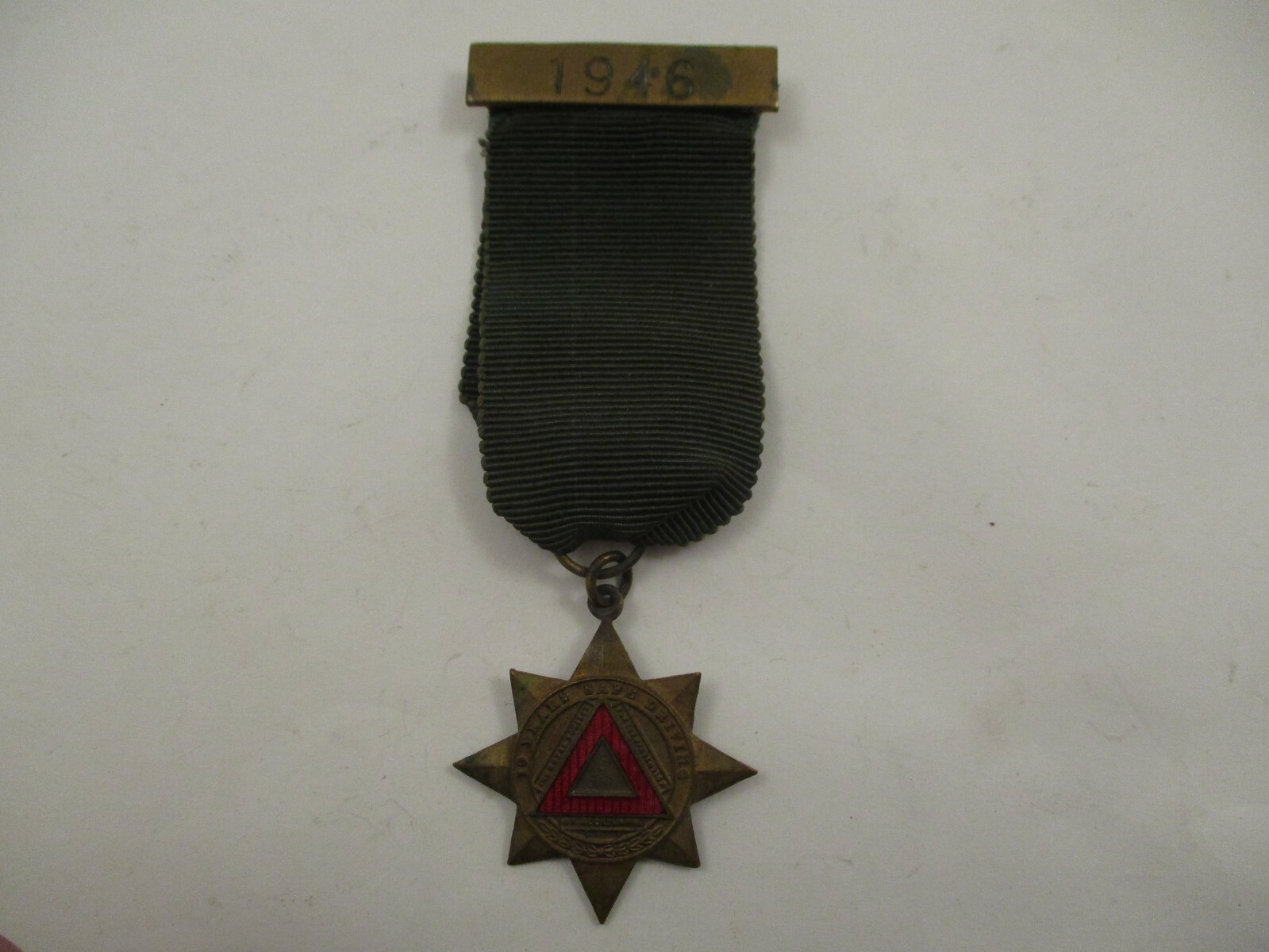 Vintage 1946 RoSPA 10 Years Safe Driving Award Pin Medal British ...