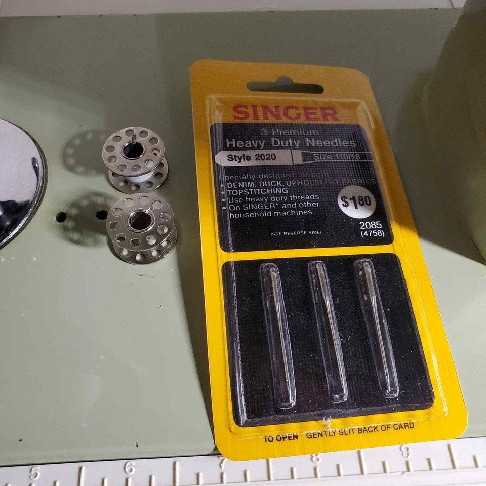 Vintage Dressmaker Sewing Machine Model Number 205 Portable Table Top ...