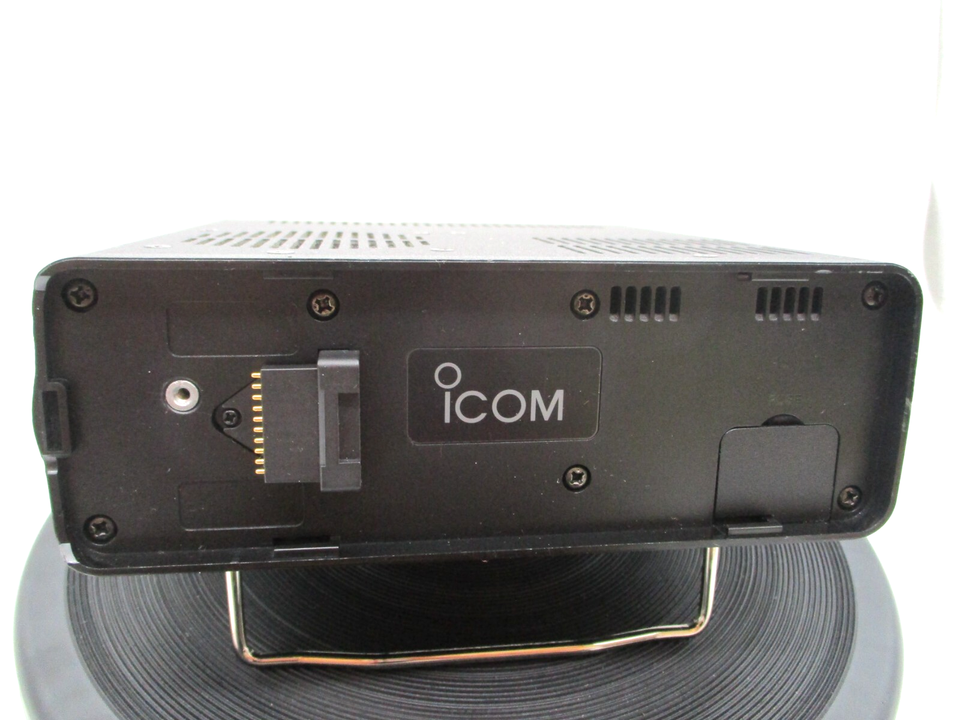 ICOM IC-7000 100W HF/50/144/430MHz All Mode Transceiver With CW cable ...