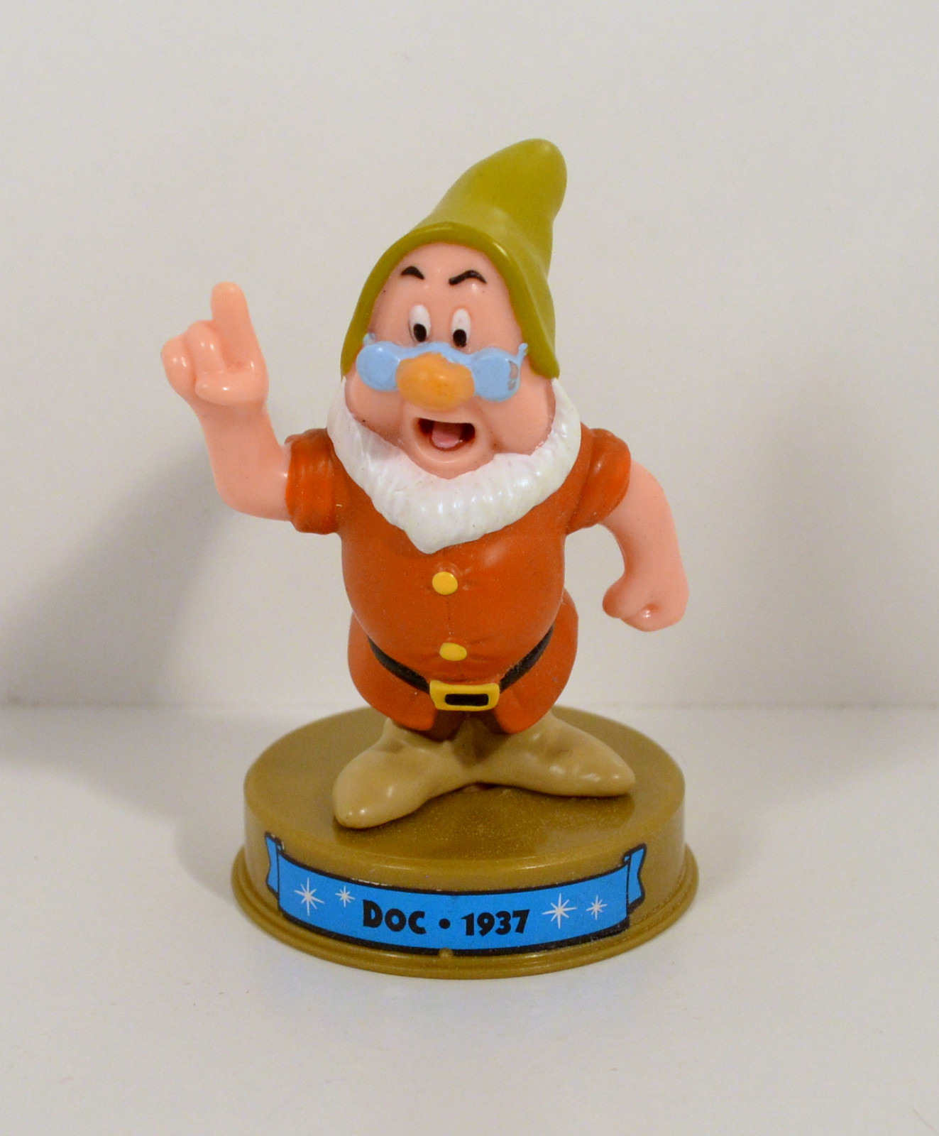 2002 Doc 3.25" McDonald's Action Figure 100 Years Of Magic Disney Snow ...