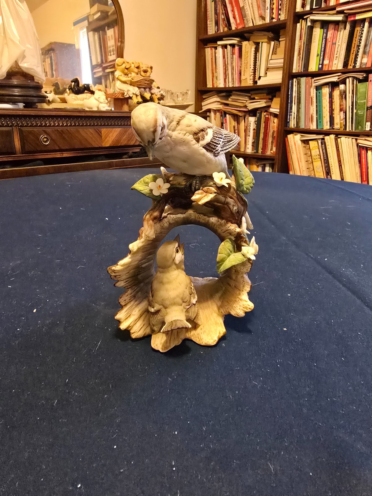 6.25-Inch Porcelain Homco Mama Bird and Baby Bird Nesting in Trunk of a ...