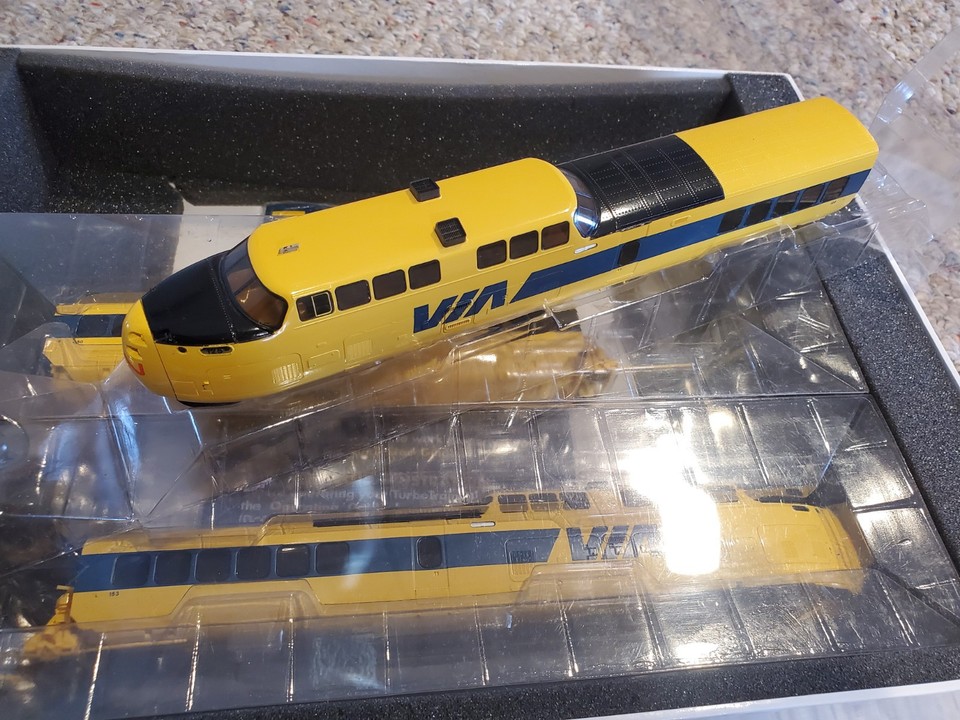 Rapido Turbo Train VIA Rail Canada 2 Engines, 7 Coaches Set CN1 | eBay