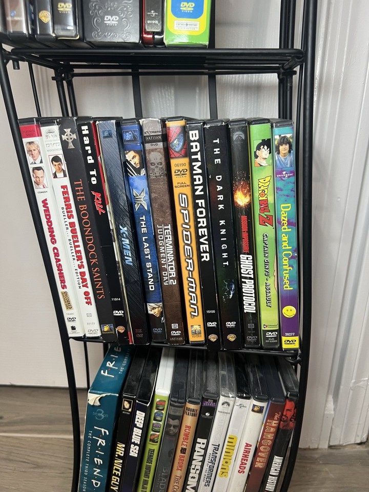 LOT OF 32 DVDS - Movies And TV SHOWS RANDOM | eBay