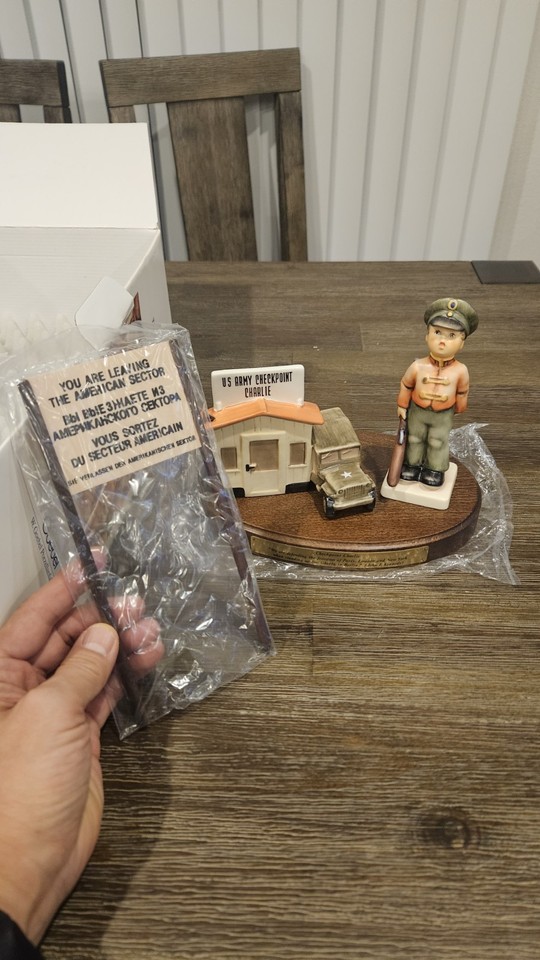 Hummel Figurine #332 CHECKPOINT CHARLIE Limited Edition 7,210/20,000 | eBay