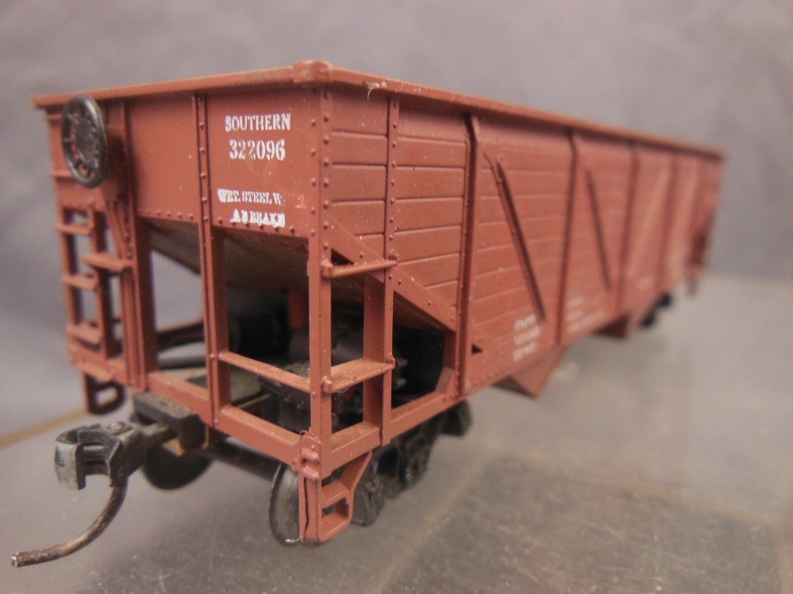 HO SCALE SOUTHERN 322096 COMPOSITE 2-BAY HOPPER | eBay