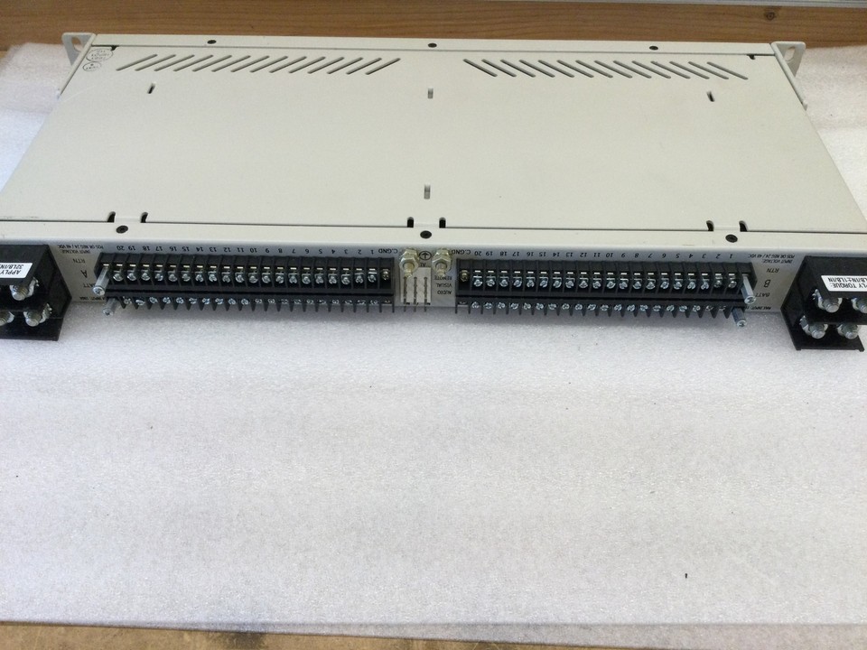 ADC Powerworx PWX-031RGCSD20PWDP Dual 20 Position Fuse Panel 100A Max ...