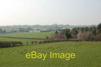 Photo 6x4 Oxfordshire countryside Gagingwell Oathill Farm in middle ...