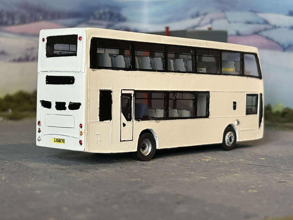 KIT BUS BUILT PSG MODELS OPTARE OLYMPUS IN DEALER WHITE RESIN MODEL BUS ...