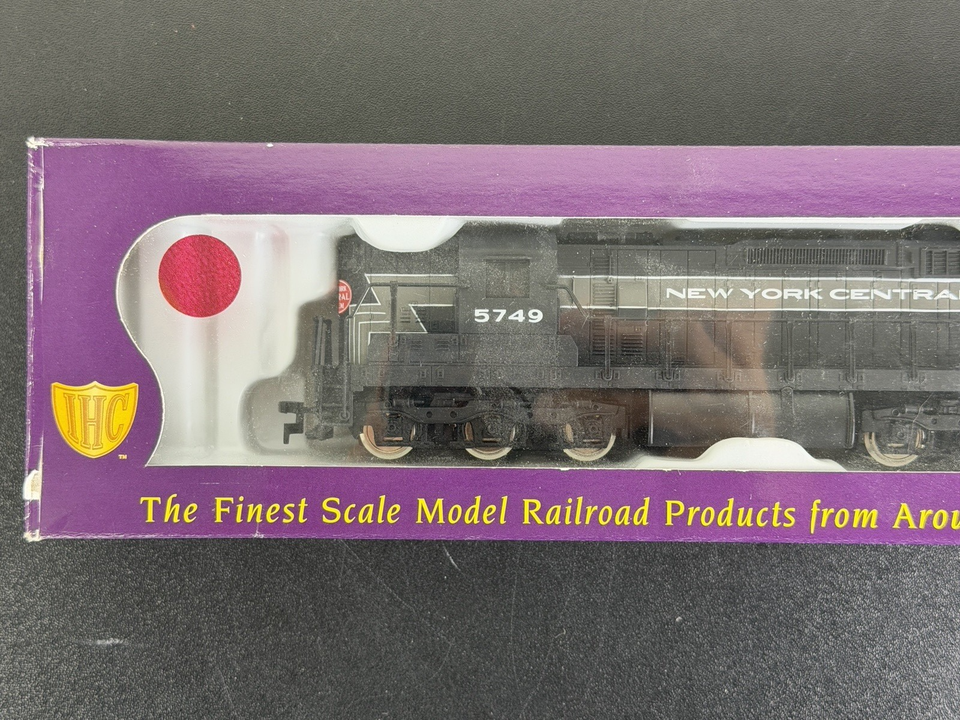 HO IHC New York Central EMD SD24 Diesel Locomotive Road # 5749 NIB IHC ...