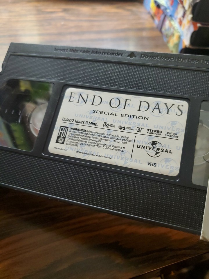 End of Days starring Arnold Schwarzenegger (VHS, 2000) 96898618434| eBay